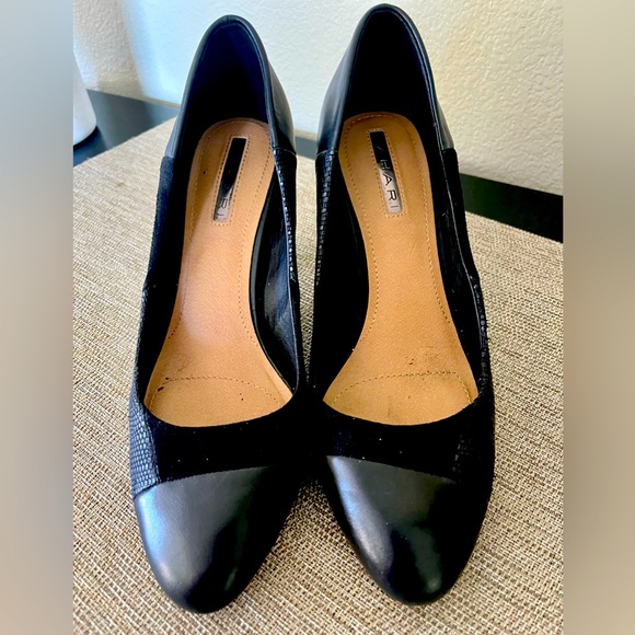 Tahari | Shoes | Tahari Elroy Black Block Heel Pumps 7m | Poshmark